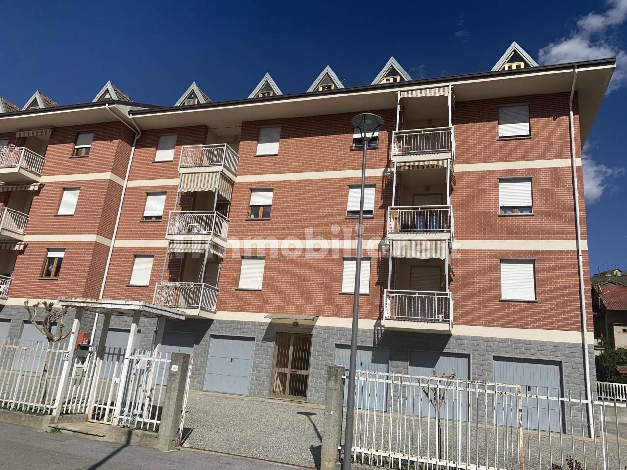 Appartamento via Campo Sportivo 45, Ponti