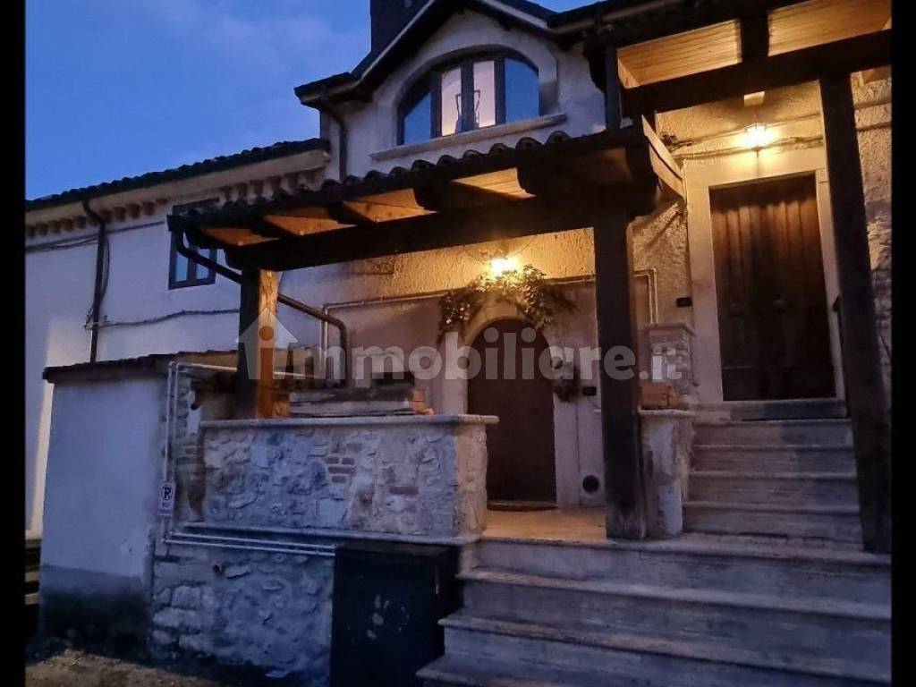 Affitto Appartamento Ovindoli. Trilocale in piazza San Rocco. Ottimo ...