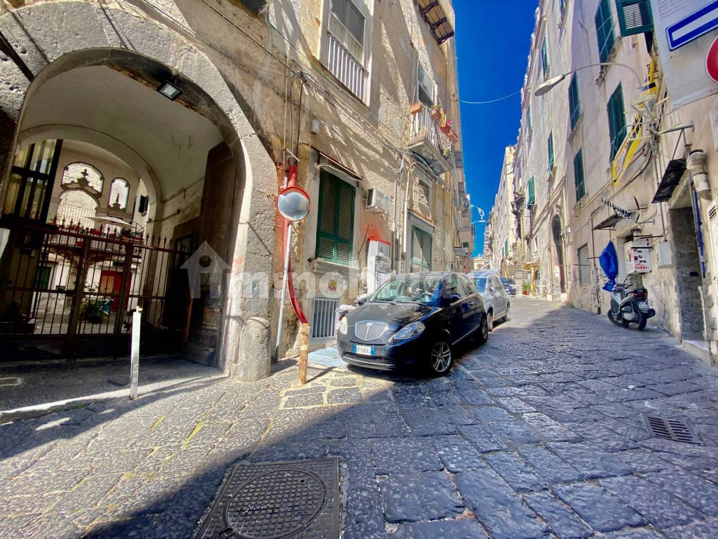 Bilocale salita Pontecorvo, Monte Santo, Napoli