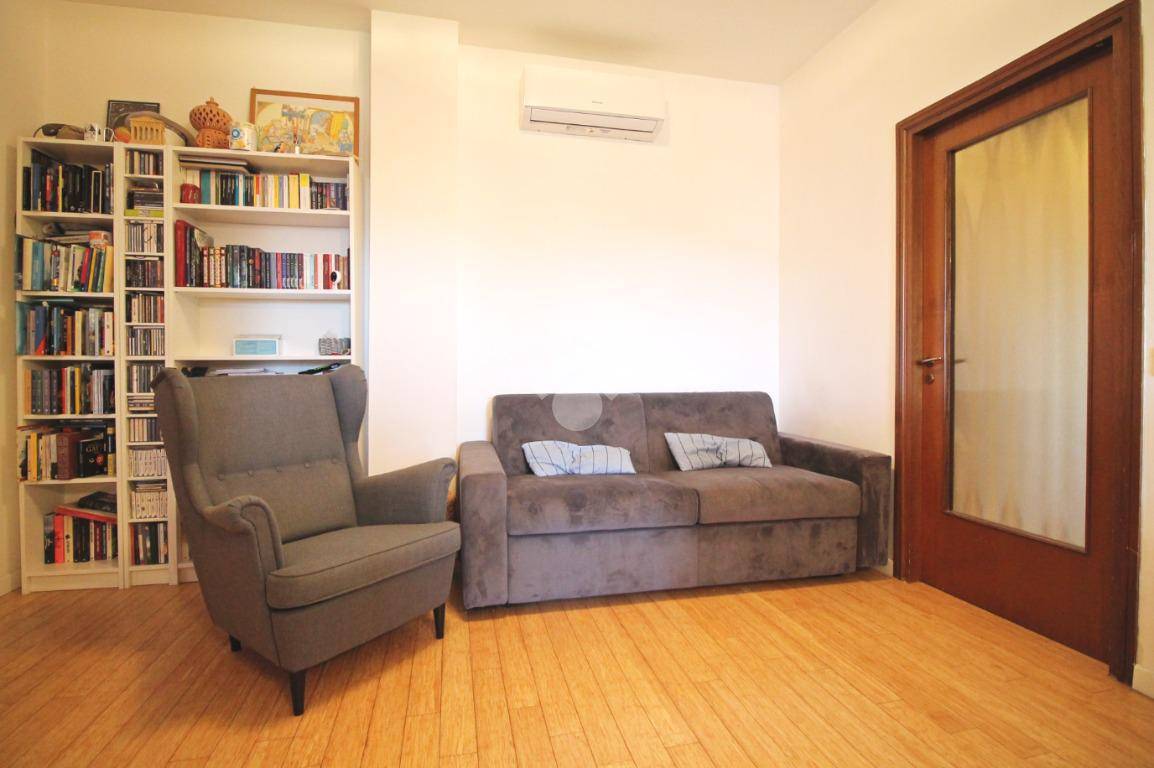 Trilocale via Antonio Meucci 22, Le Badie, Prato