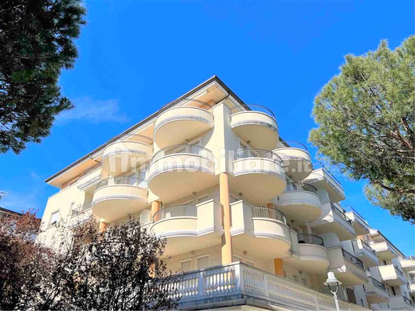 Bilocale ottimo stato, secondo piano, Alba Mare, Riccione