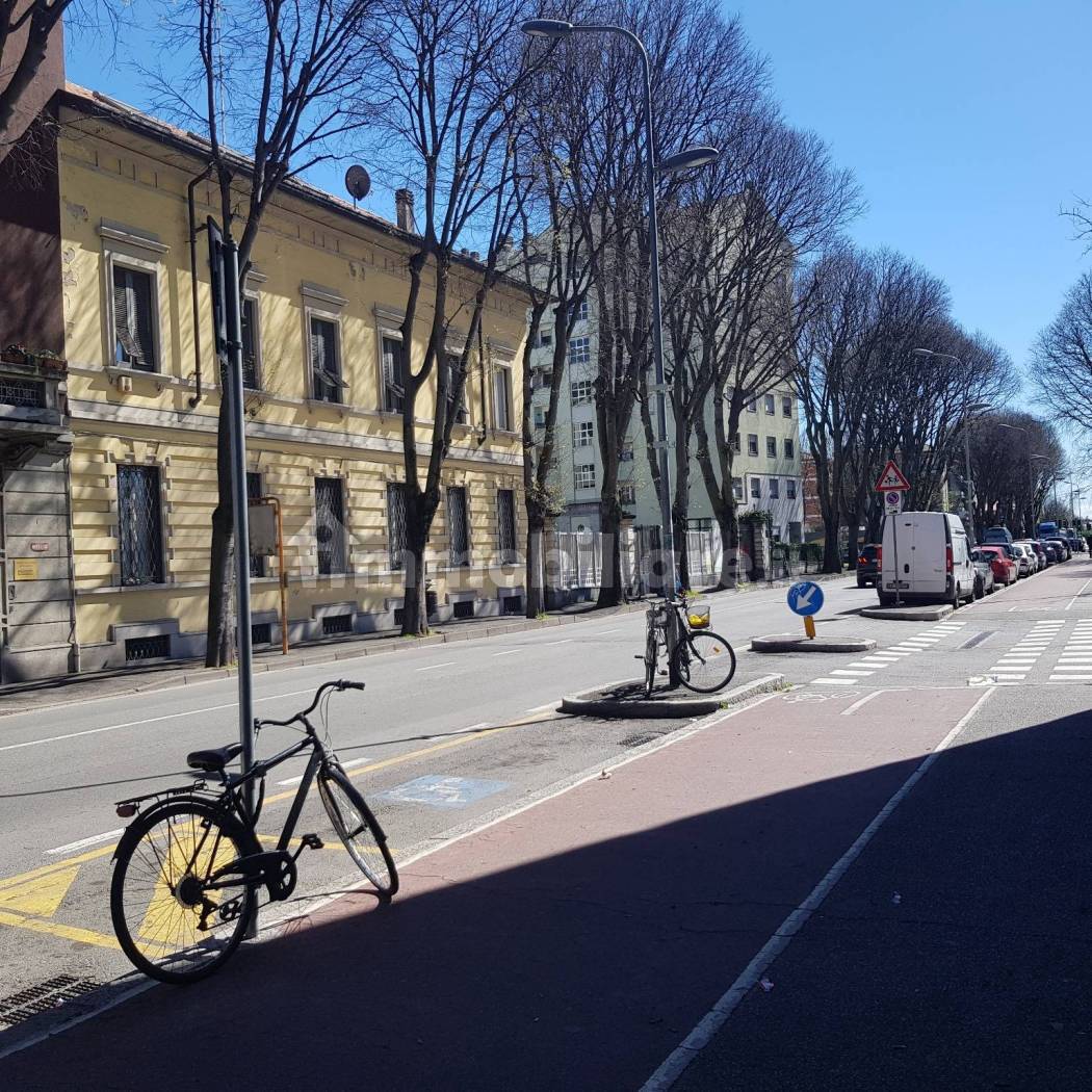 Locale commerciale in Vendita