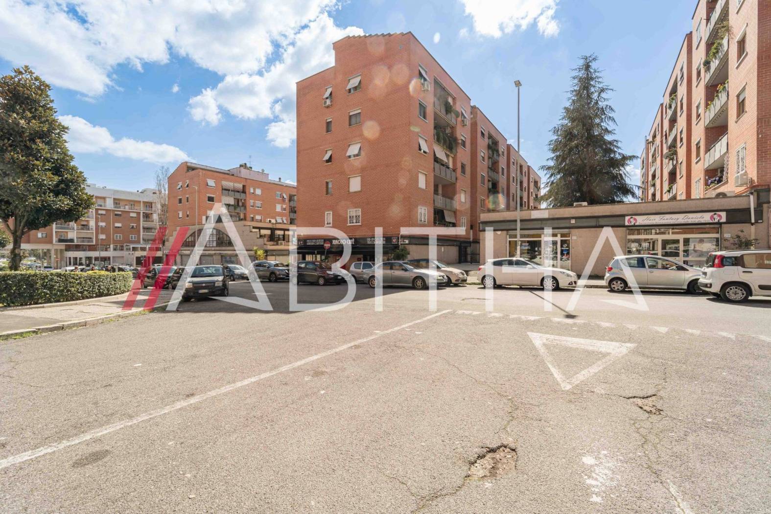 Trilocale via Carlo Arturo Jemolo, San Basilio, Roma