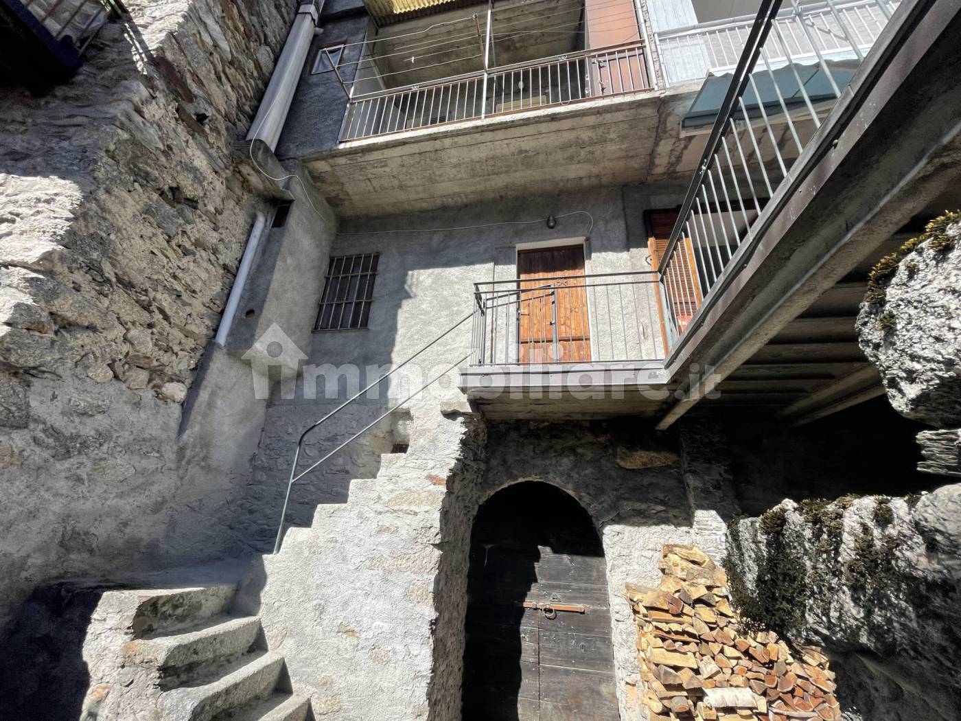 Monolocale da ristrutturare, piano terra, Morbegno