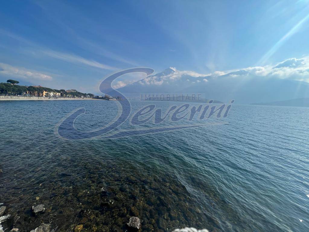 Vendita Appartamento Domaso. Trilocale in via Regina 300. Primo piano ...