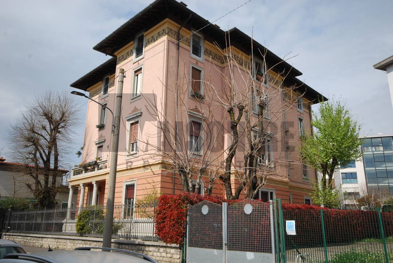 Bilocale via Naviglio Grande 7, Porta Venezia, Brescia