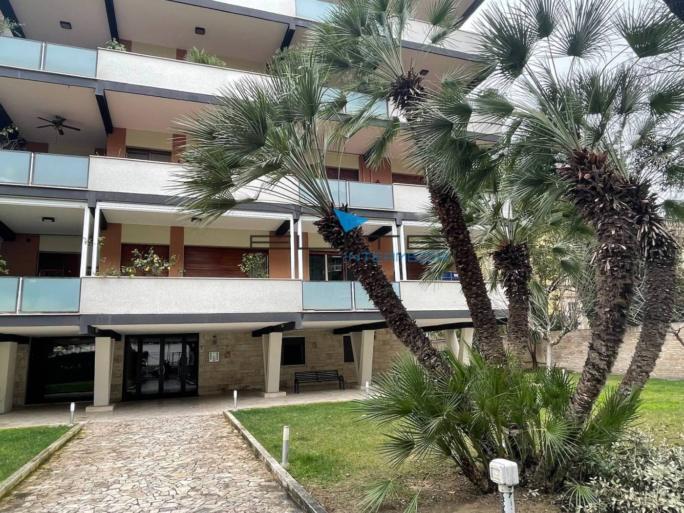 Trilocale viale Regina Margherita 59, Piazza Salotto - Corso Umberto, Pescara