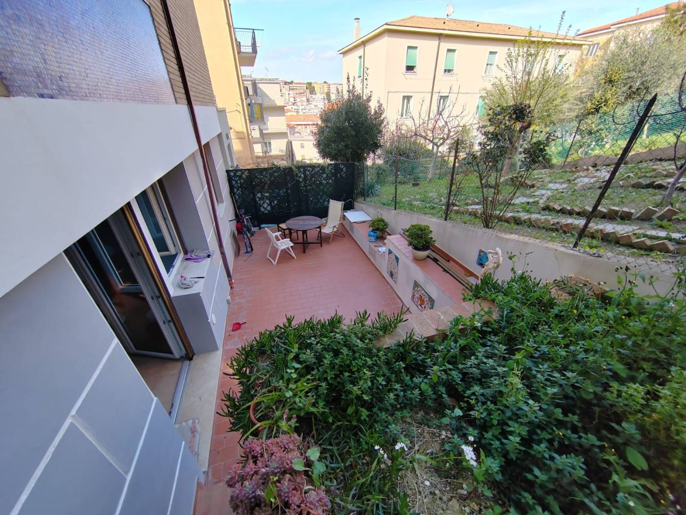 Trilocale buono stato, piano terra, Adriatico, Ancona