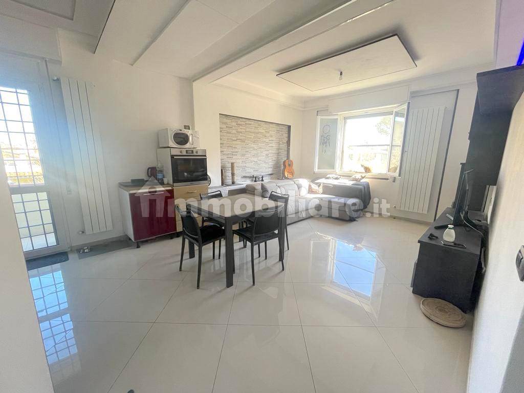 Trilocale via San Francesco d&#x27;Assisi, Centro, Poggio a Caiano