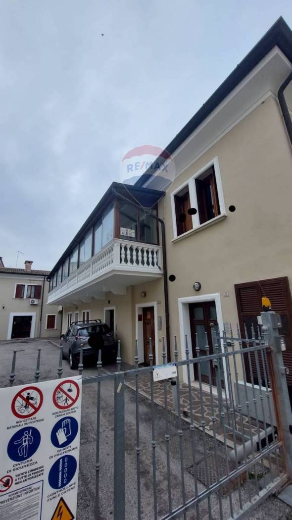 Appartamento buono stato, primo piano, Centro, Camposampiero