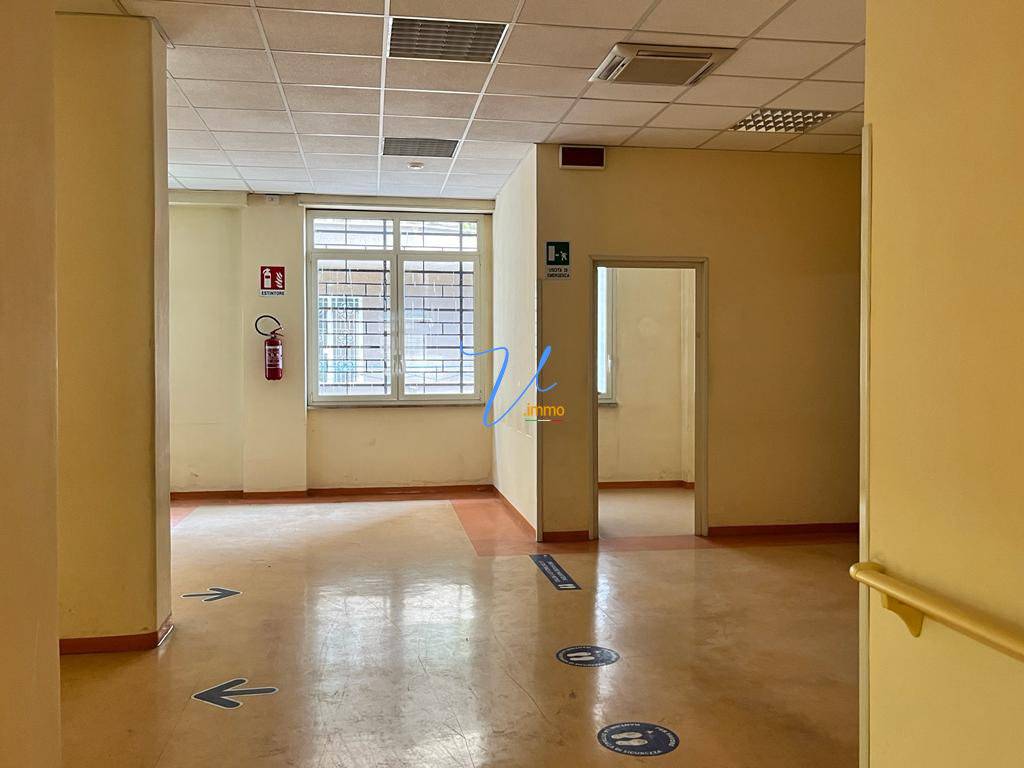 Locale commerciale in Vendita