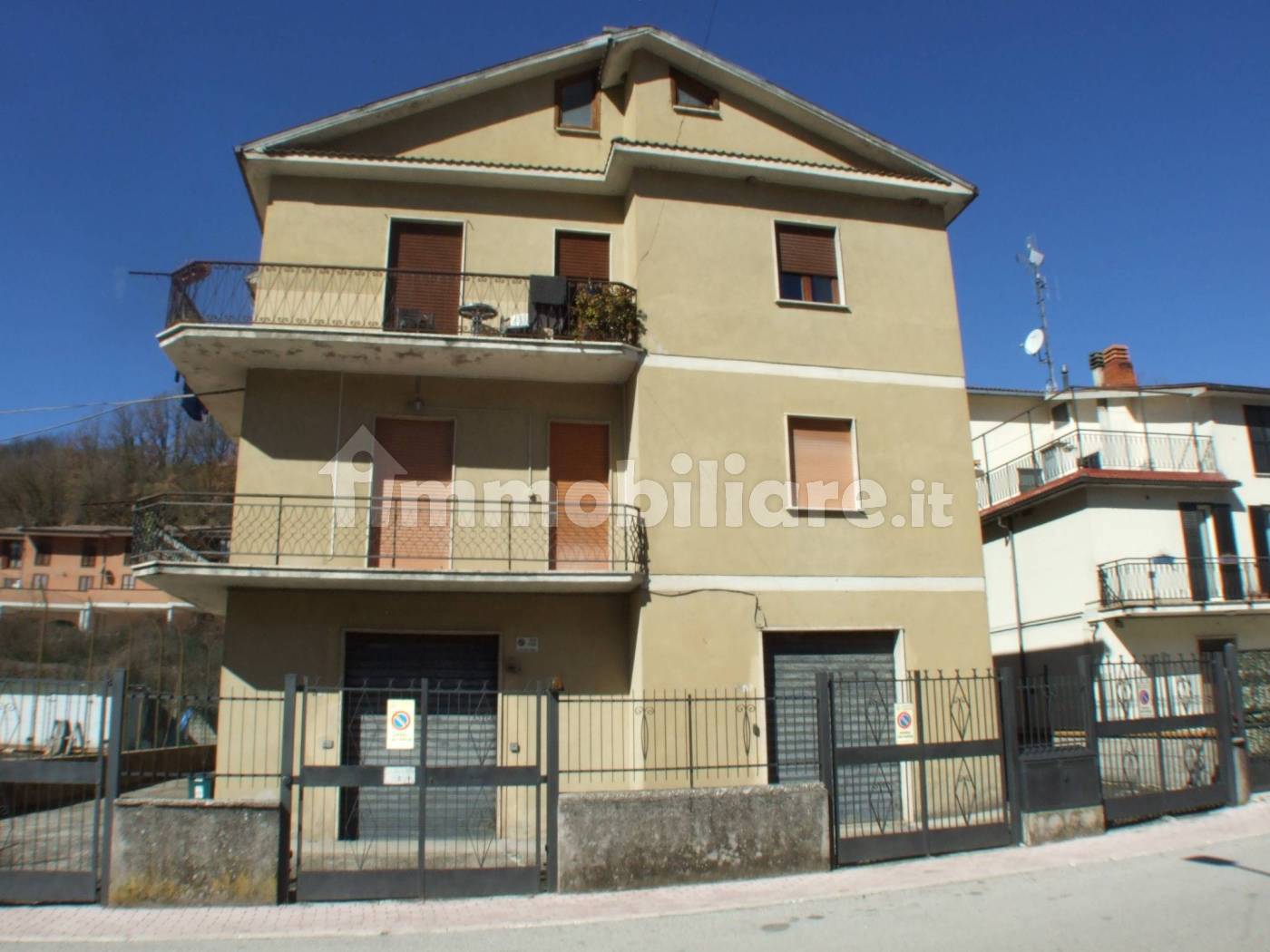 Trilocale via Aquila 31, Centro, Carsoli