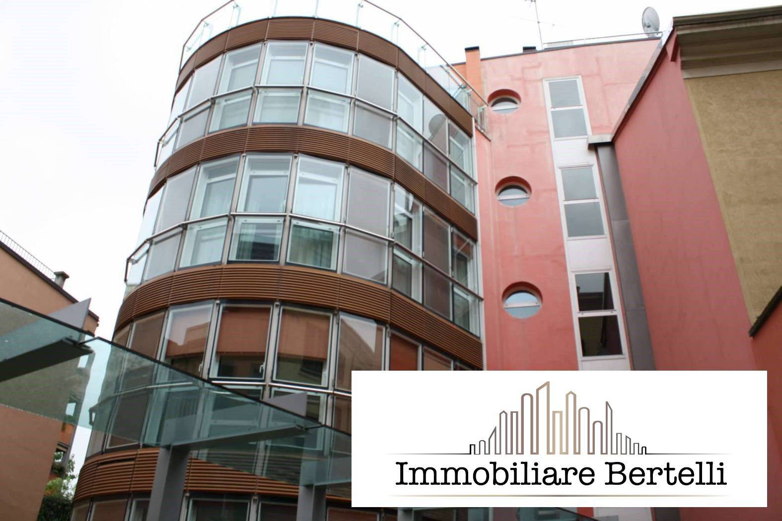 Bilocale via santa lucia 5, Ticinese, Milano