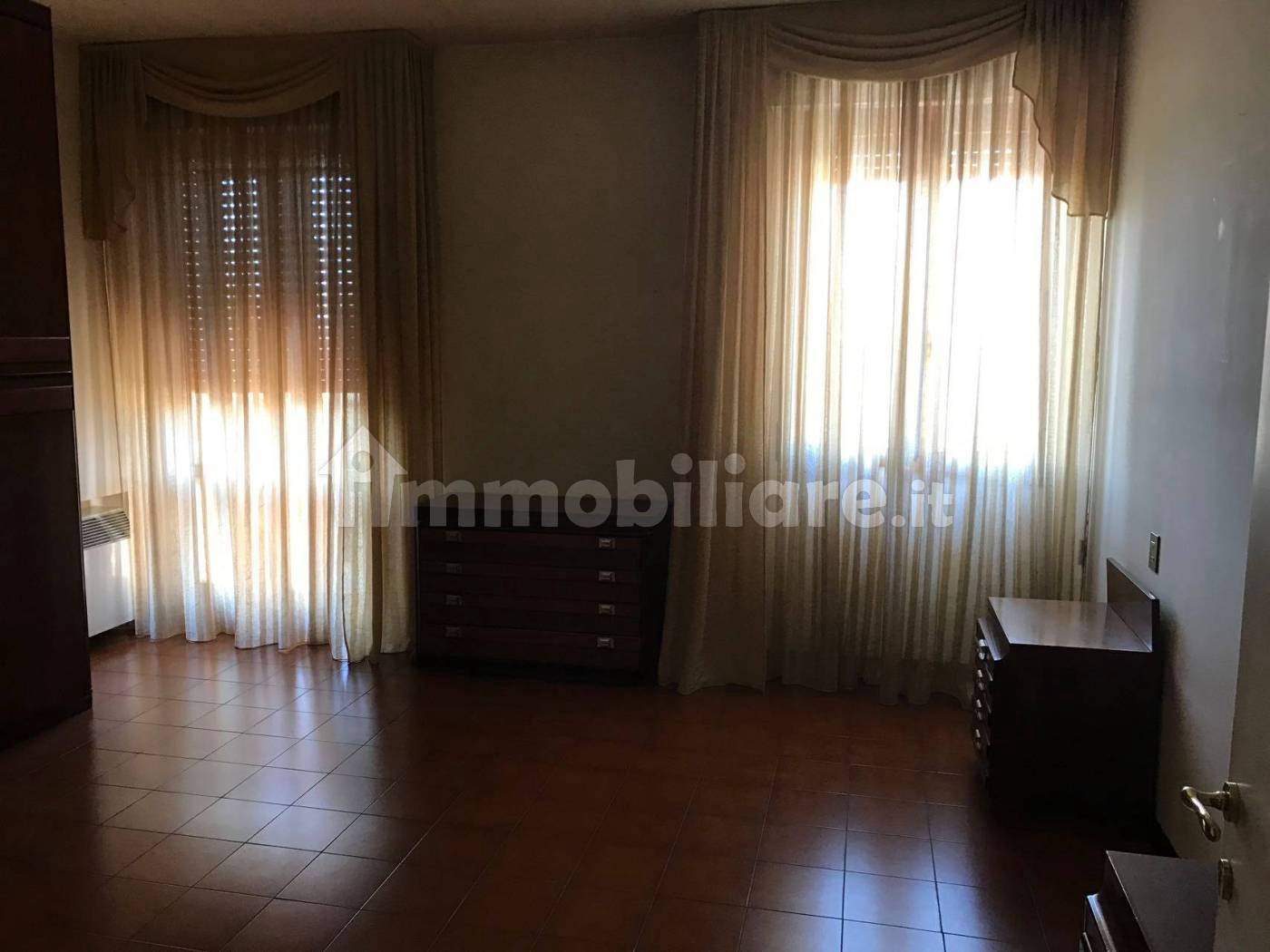 Appartamento buono stato, terzo piano, Pistoiese - Borgonovo, Prato