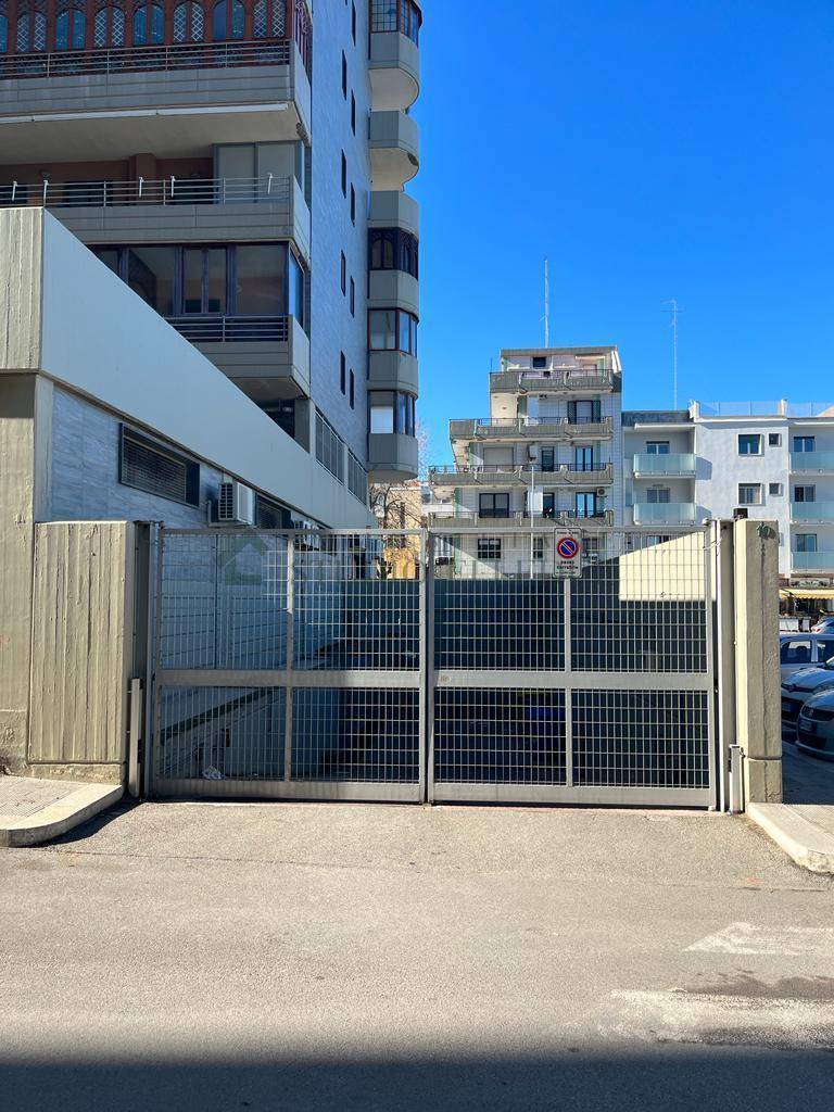 Posto auto - moto in Vendita