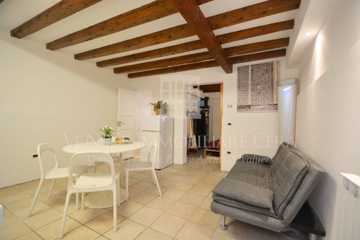 Bilocale Campo San Trovaso, Dorso Duro - San Barnaba, Venezia