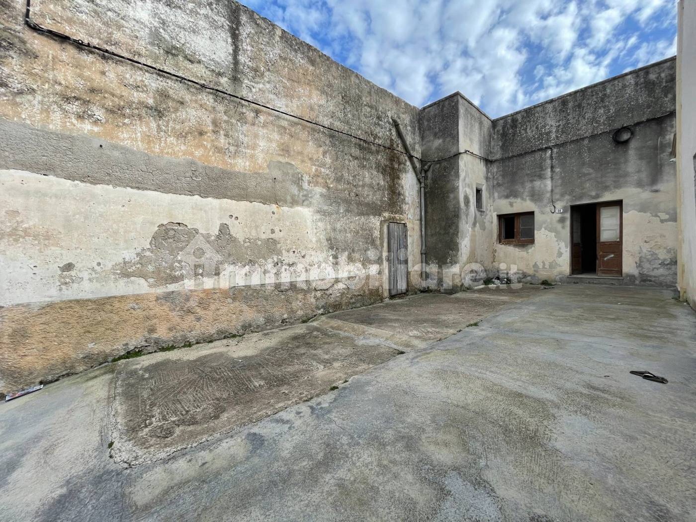 Trilocale via Regina Margherita 14, Salice Salentino