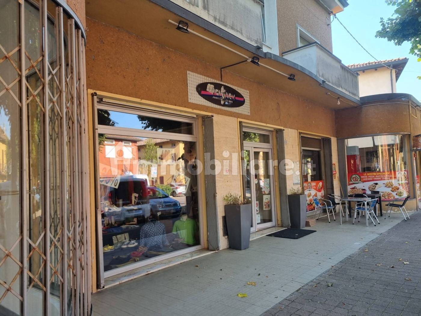 Locale commerciale in Vendita