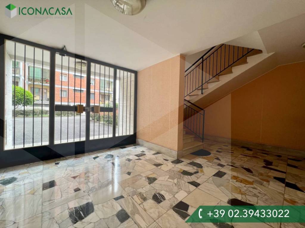 Vendita Appartamento Milano. Trilocale in via Padre Reginaldo Giuliani ...