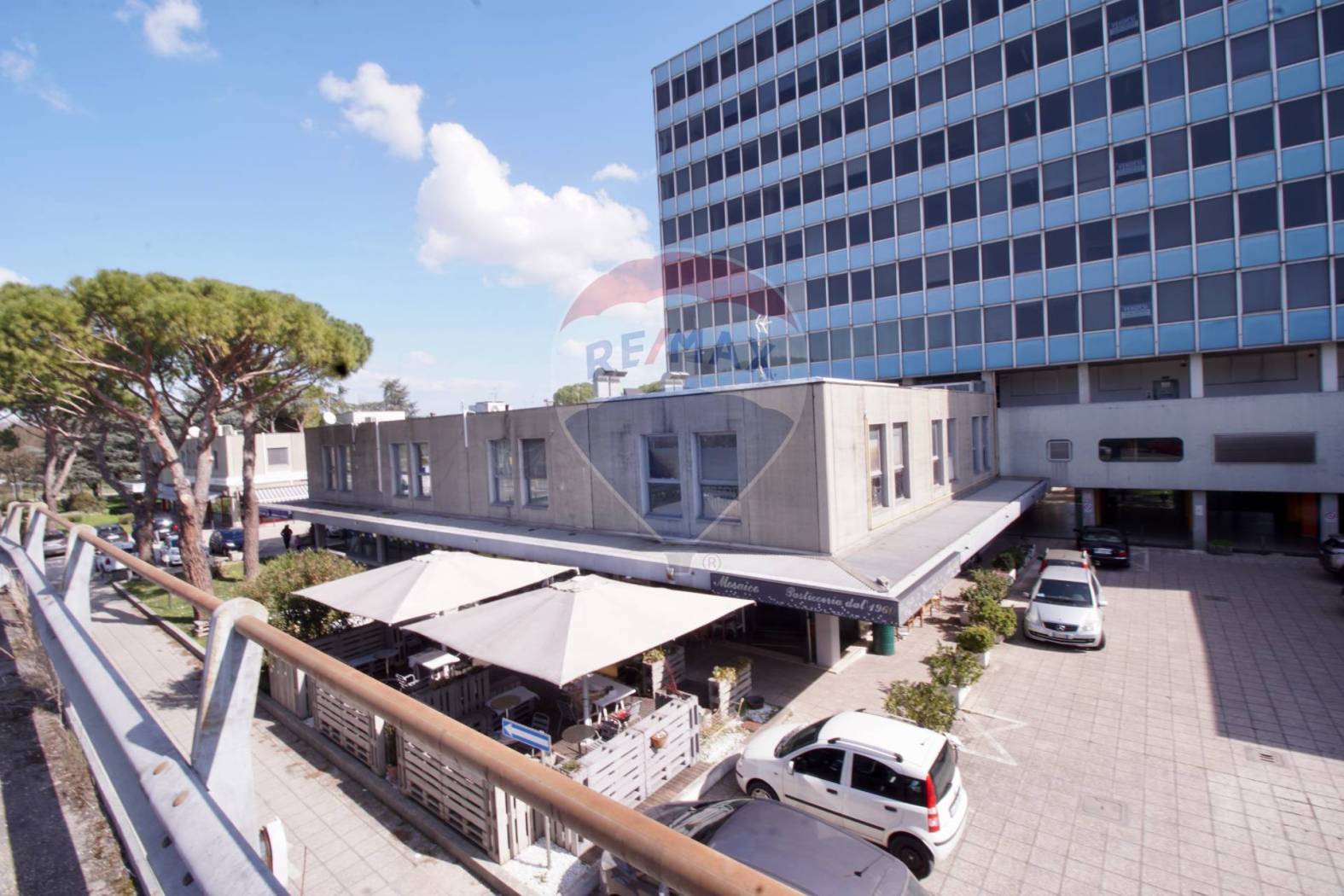 Locale commerciale in Vendita