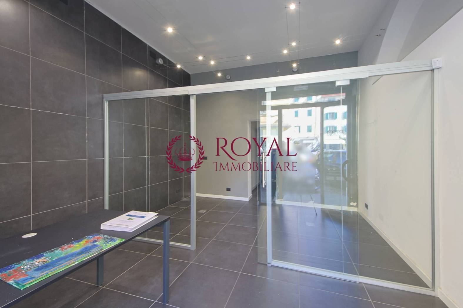 Locale commerciale in Vendita