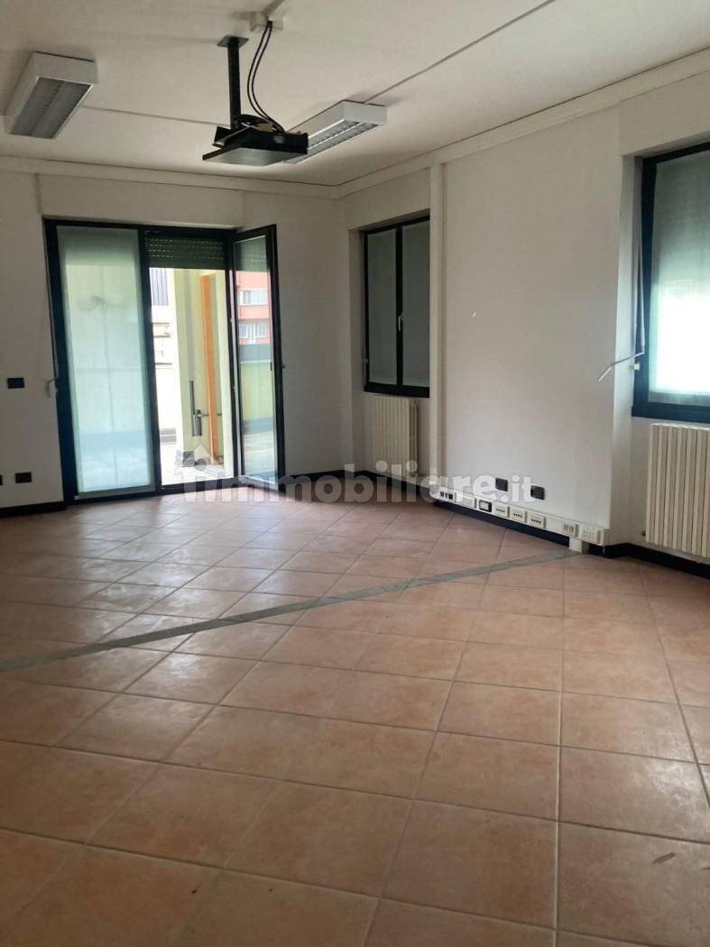 Quadrilocale buono stato, primo piano, Centro, Morbegno