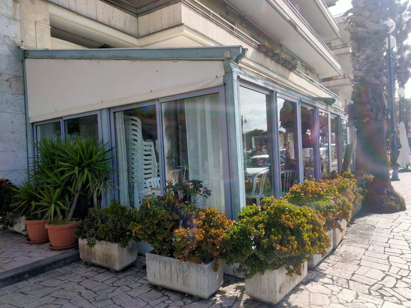 Locale commerciale in Vendita