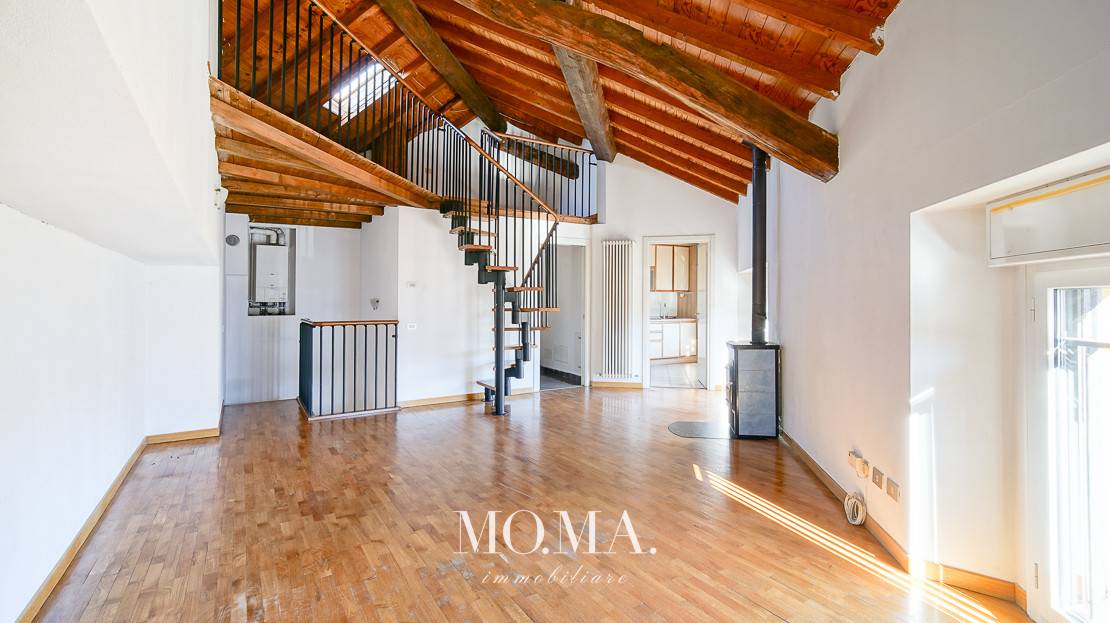 Trilocale buono stato, primo piano, Valmadrera