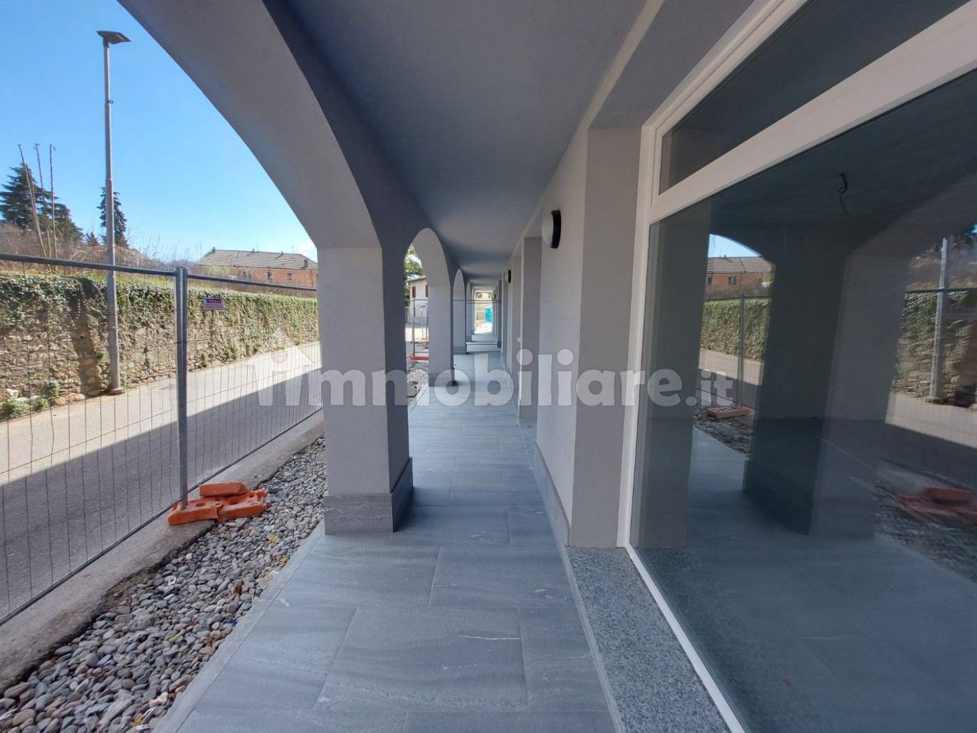 Locale commerciale in Vendita