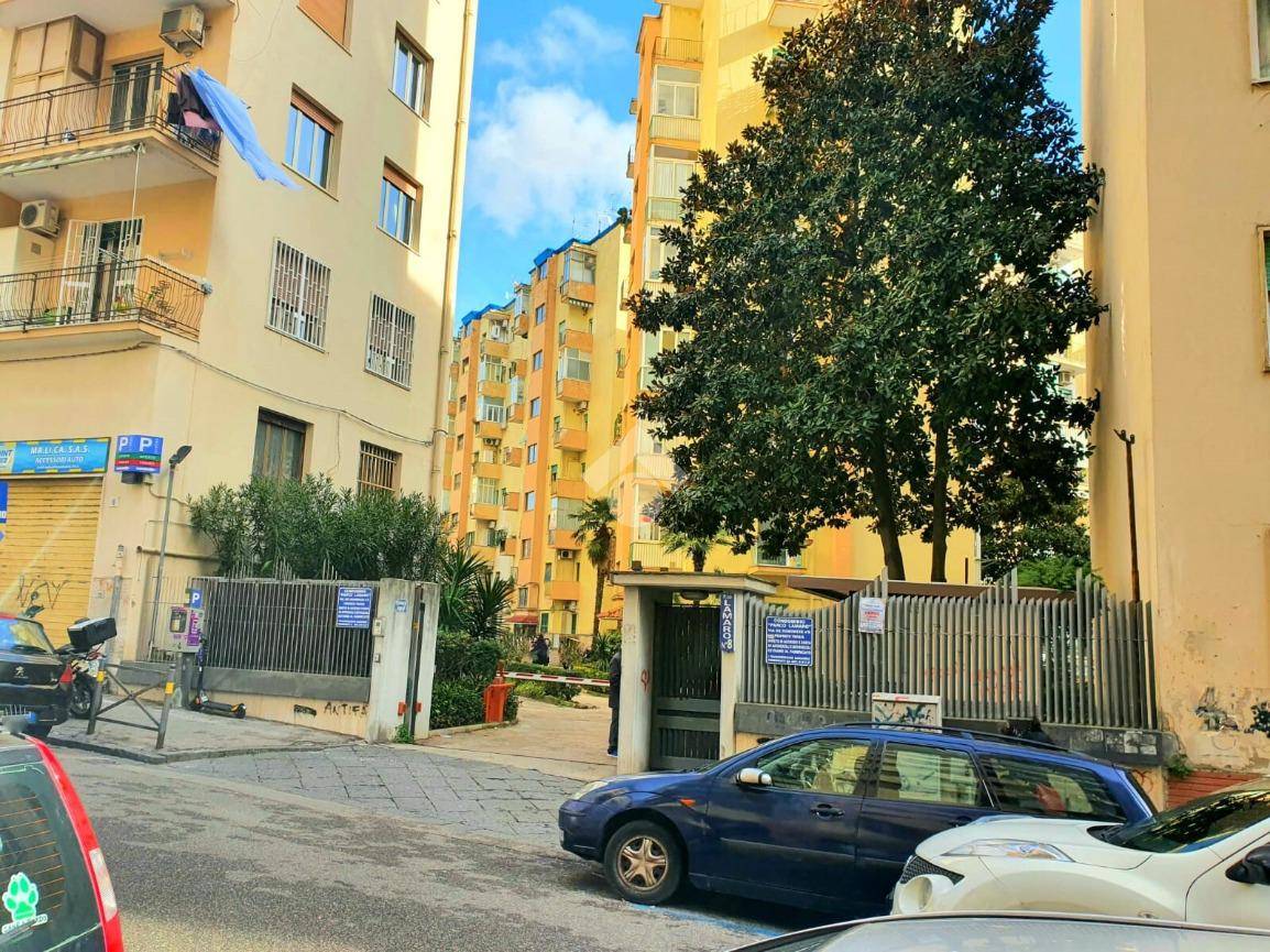 Trilocale via Domenico de Dominicis, Arenella, Napoli