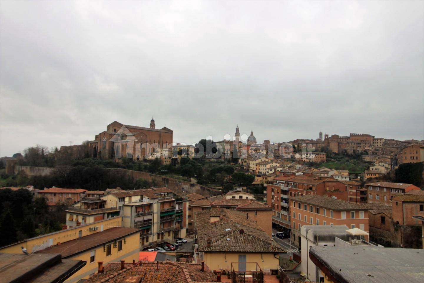 Appartamento via Duccio di Boninsegna, 53100, Ravacciano, Siena