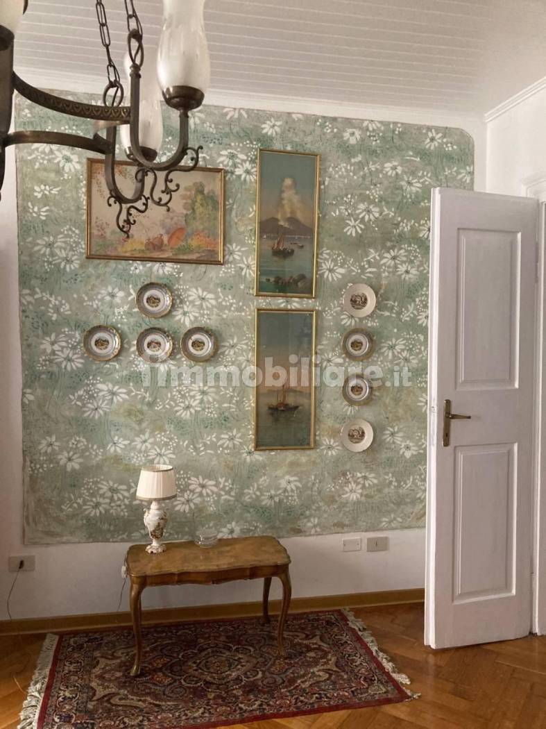 Quadrilocale via Felice Venezian 8, Città Vecchia, Trieste