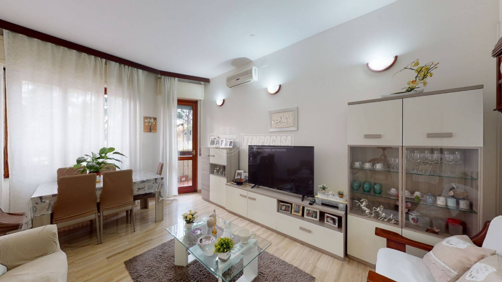 Quadrilocale via BERNA 3, Primaticcio, Milano