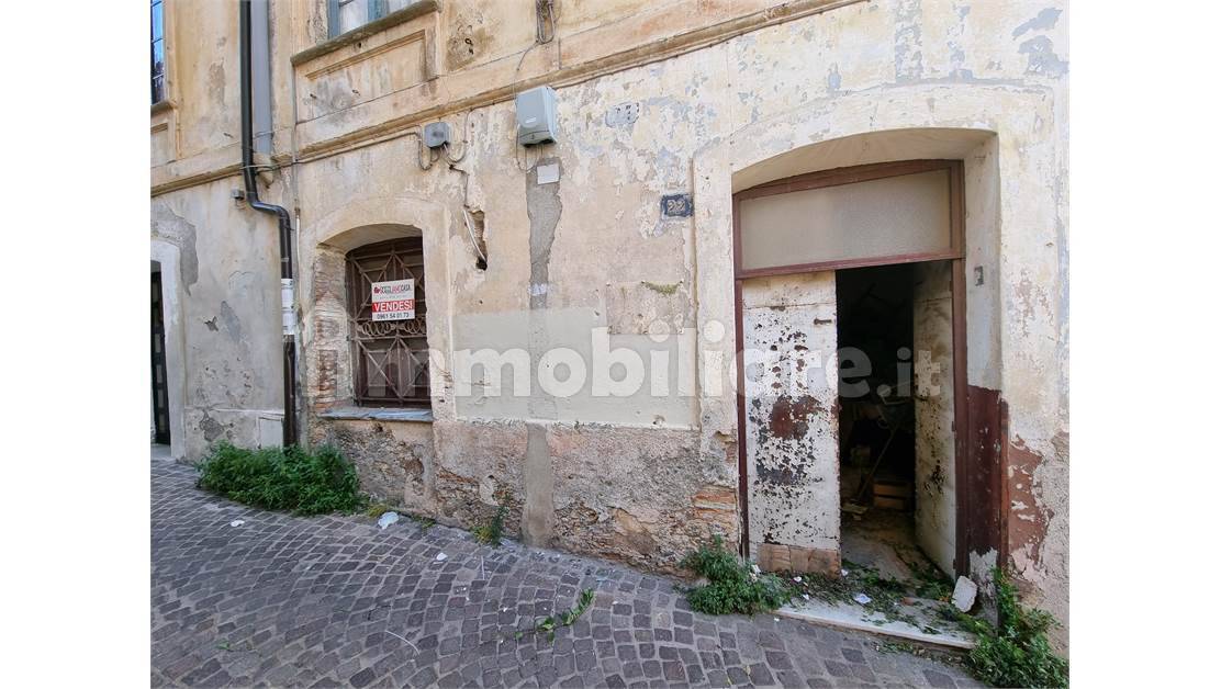Trilocale piazza Francesco Fiorentino 22, Centro Storico, Catanzaro