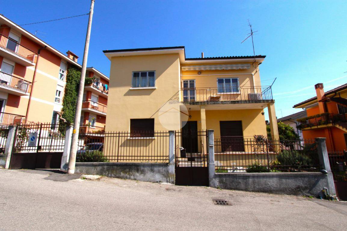Appartamento via Luigi Luzzatti, Borgo Venezia, Verona