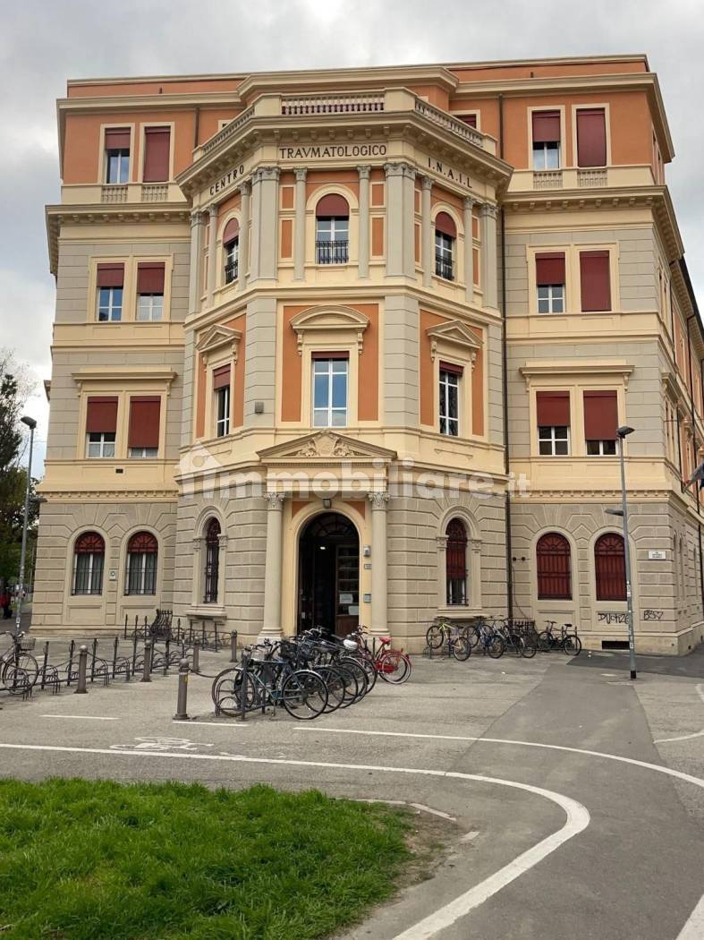 Posto auto - moto in Vendita