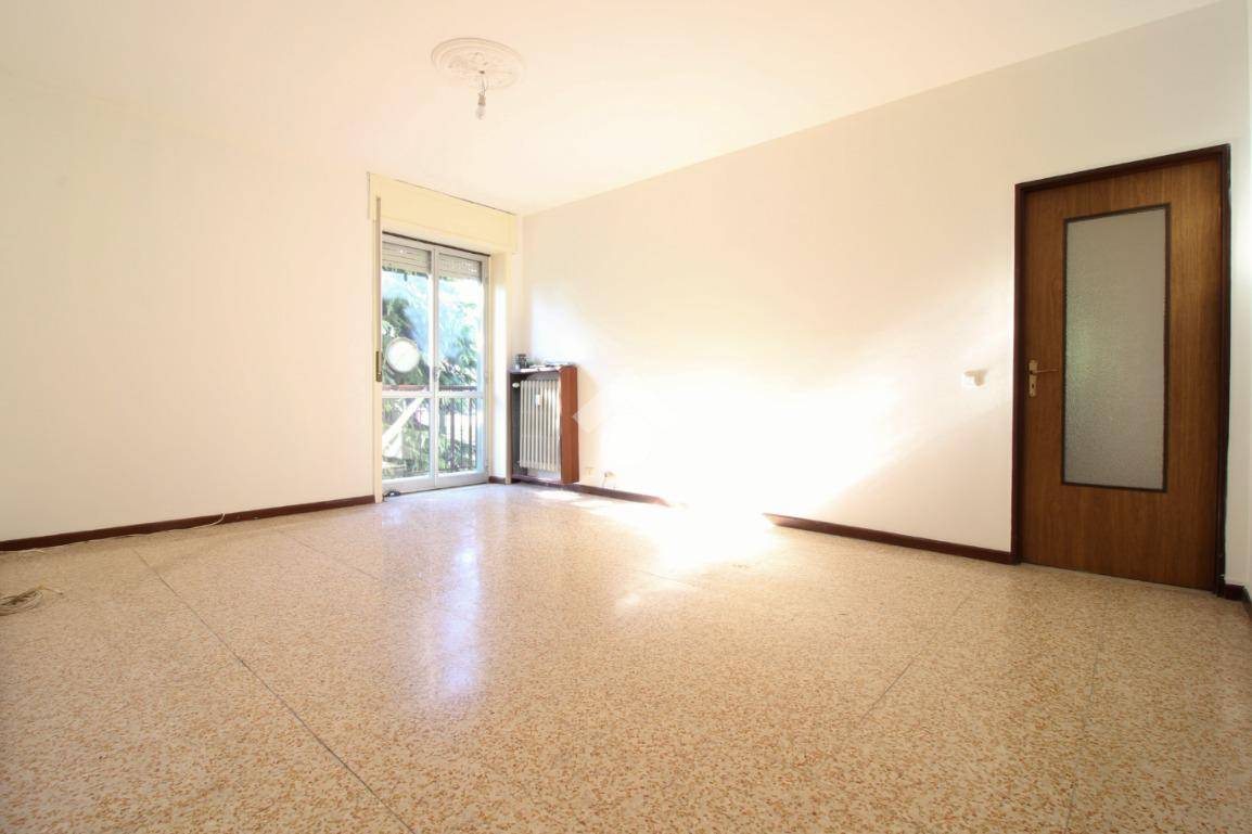 Trilocale via tavazzani 17, Campo Coni, Pavia