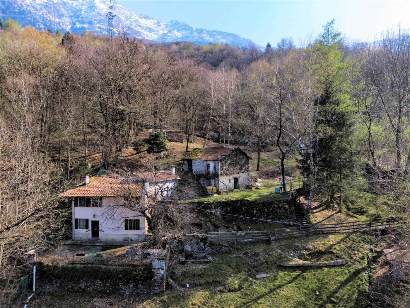 Appartamento da ristrutturare, piano terra, Colico