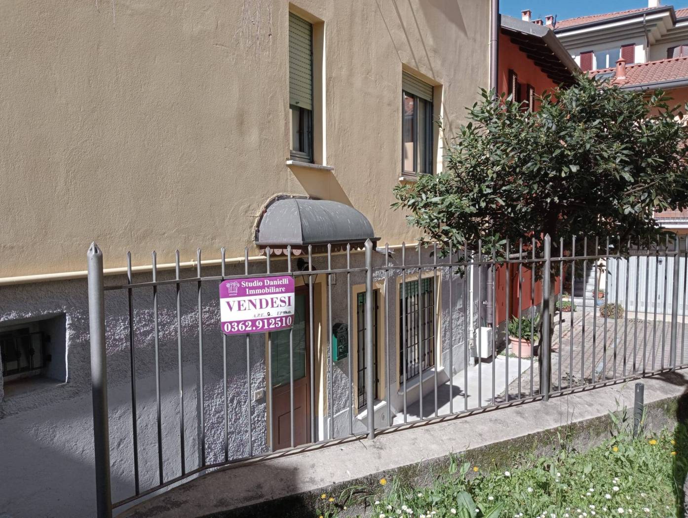 Bilocale via Chioso 3, Centro, Casatenovo