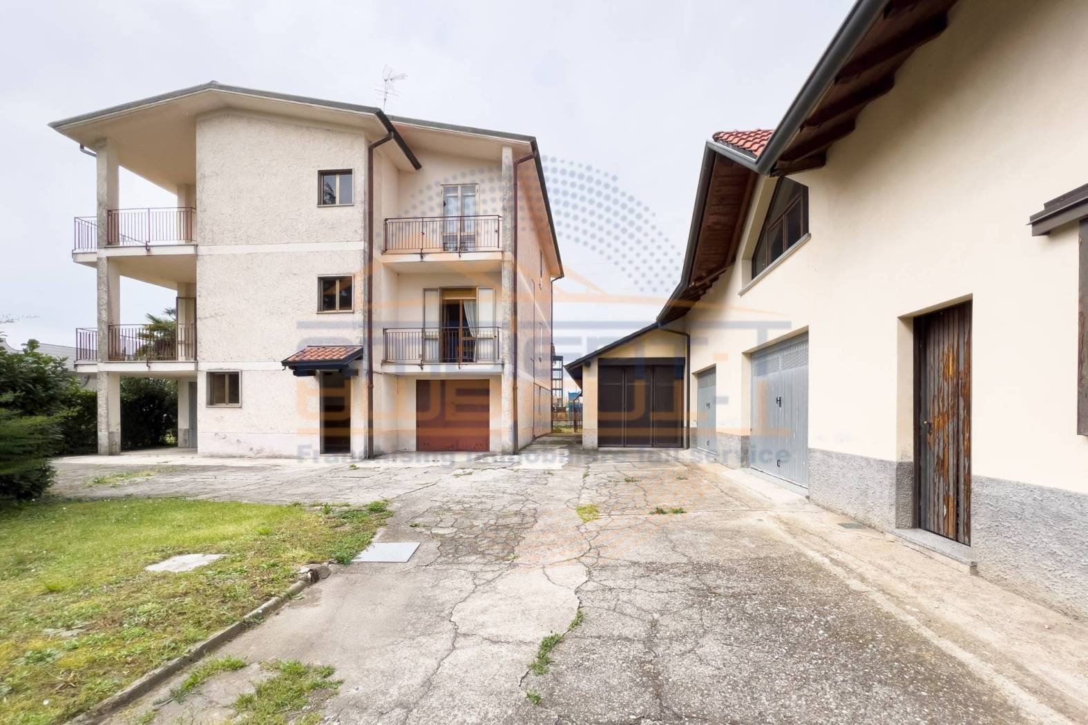 Trilocale via Guglielmo Marconi 9, Centro, Mezzago