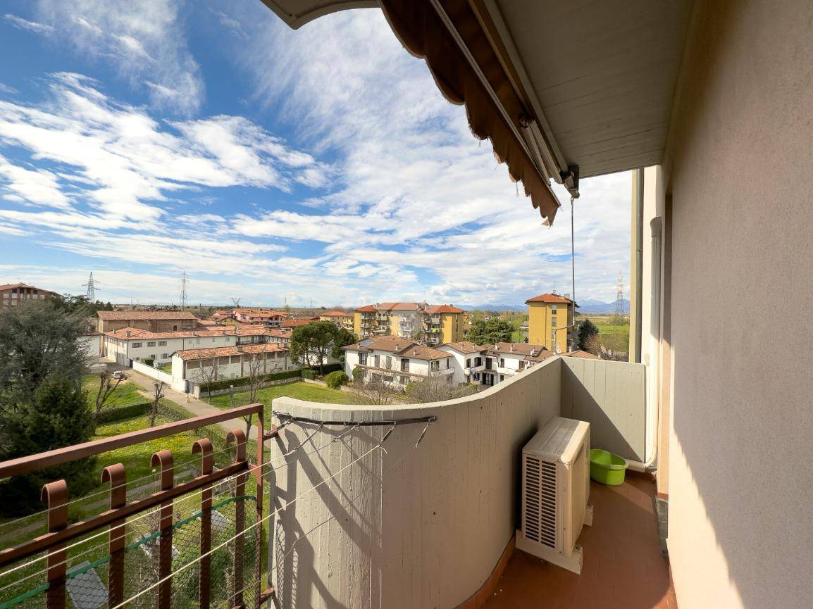 Quadrilocale via Ferdinando Magellano 9, Treviglio