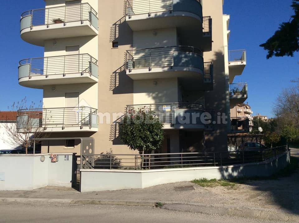Trilocale via Sulmona, Chieti Scalo, Chieti