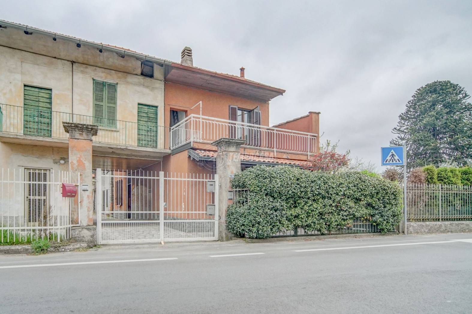 Appartamento via Vittorio Veneto, Travedona Monate, Travedona-Monate