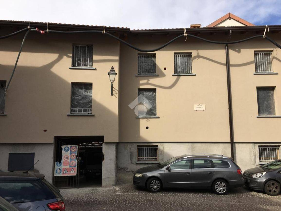 Bilocale piazza garibaldi 3, Sala Al Barro, Galbiate