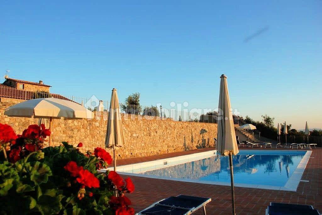 Locale commerciale in Vendita