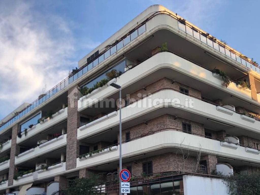 Vendita Attico in via Ines Alfani Tellini Roma. Ottimo stato, posto ...