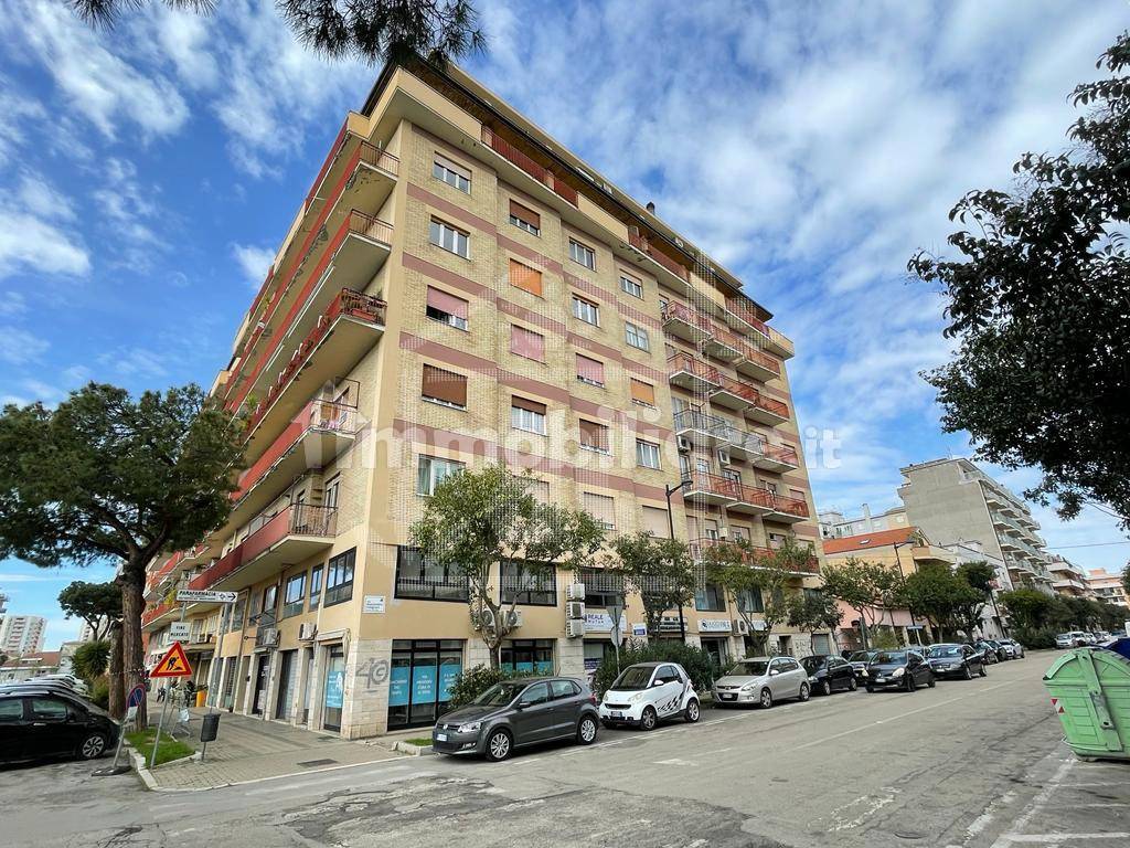 Trilocale via Alessandro Valignani 13, Stadio - Lungomare Colombo, Pescara