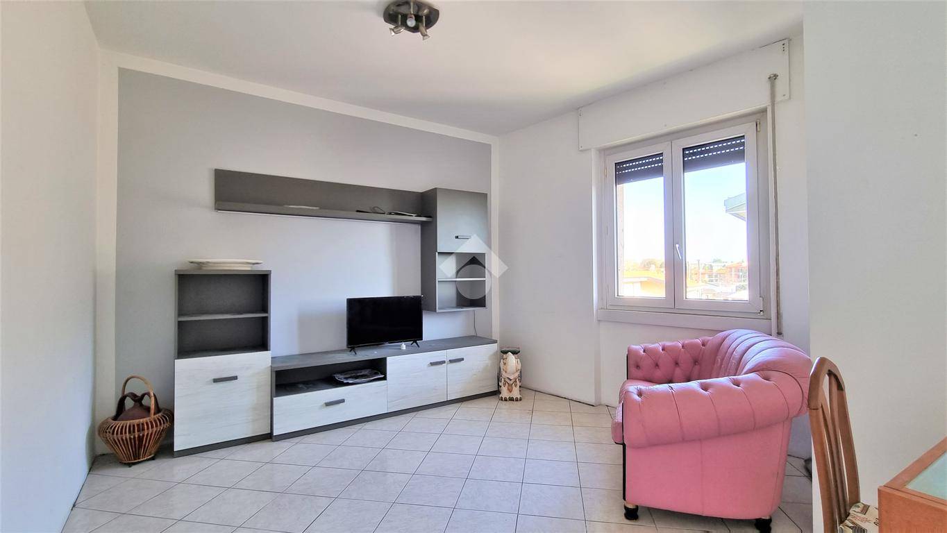 Trilocale via Tiziano 12, Prestino, Como