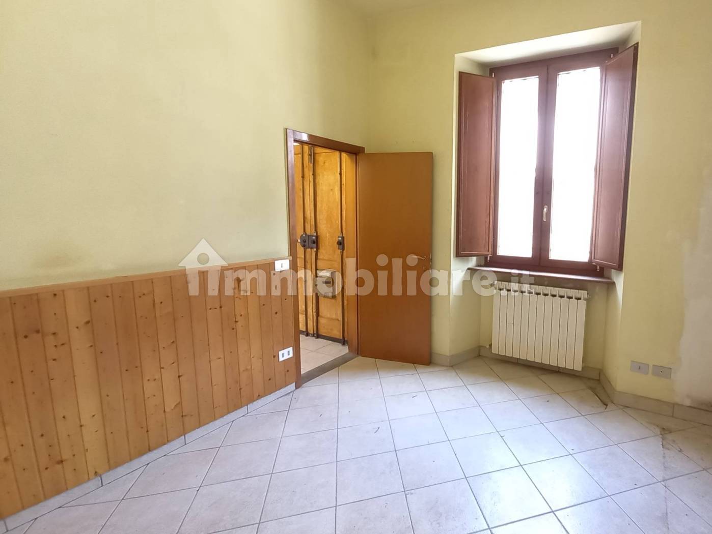 Quadrilocale da ristrutturare, piano terra, Castello, Firenze