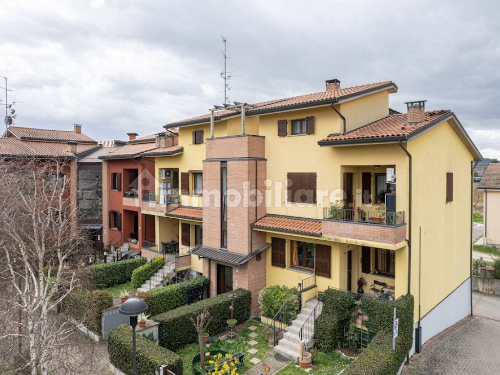 Vendita Appartamento Imola. Trilocale in via Zello 60E. Buono stato ...